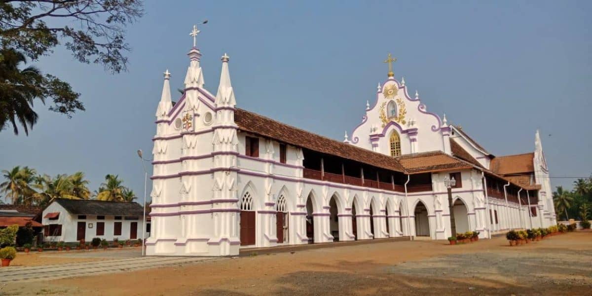 Basilica of St Mary Chambakulam | Blue Bird Travels