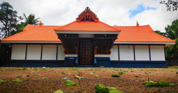 Sree Mahadeva Temple, Kazhakuttom | Blue Bird Travels