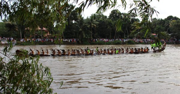 Uthradam Thirunal Pampa Boat Race | Blue Bird Travels